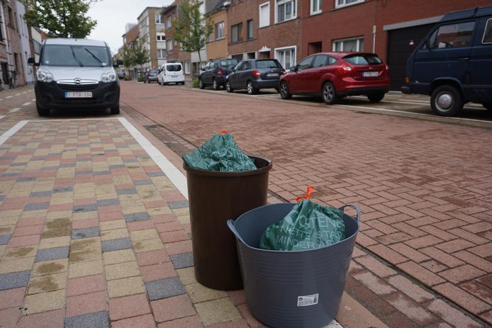 33 Oostendenaars krijgen GAS-boete: ze hebben hun vuilnis te vroeg ... 33 Oostendenaars krijgen GAS-boete: ze hebben hun vuilnis te vroeg ...