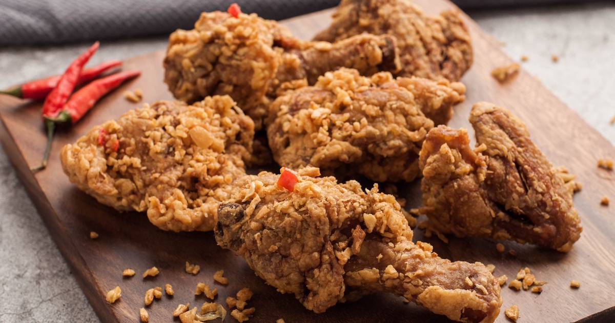 Recept: krokant gefrituurde kip met koolsla uit SOS Piet | SOS Piet XL ...