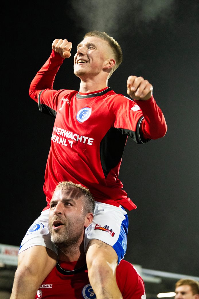 Seuntjens begint in de basis tegen Jong PSV | Sport | gelderlander.nl