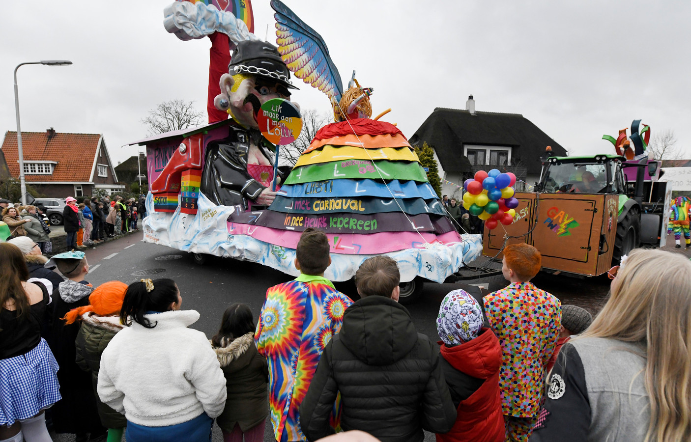De saaie piemels winnen, dit is de uitslag van de carnavalsoptocht in ...