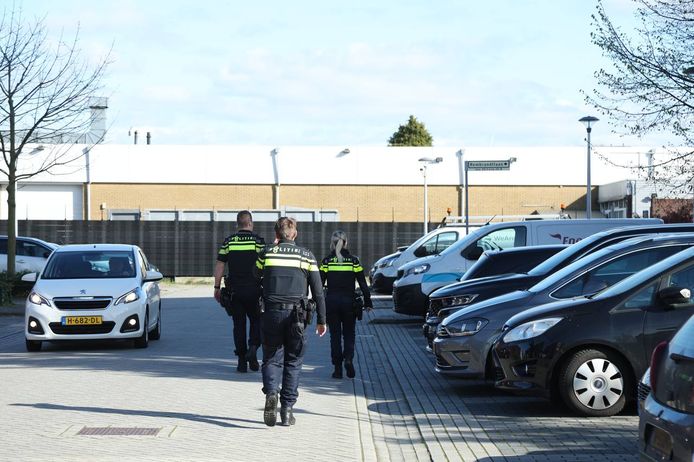 Ruzie in Almelose woning, geen aangifte en aangehouden persoon weer op ...