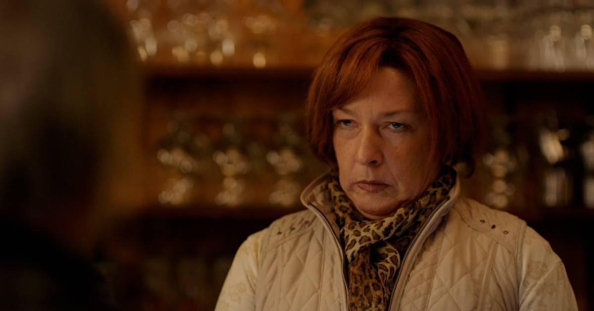 Zatte feestjes met de ‘Bevergem’-crew en kussen met de zus: de stoute ...