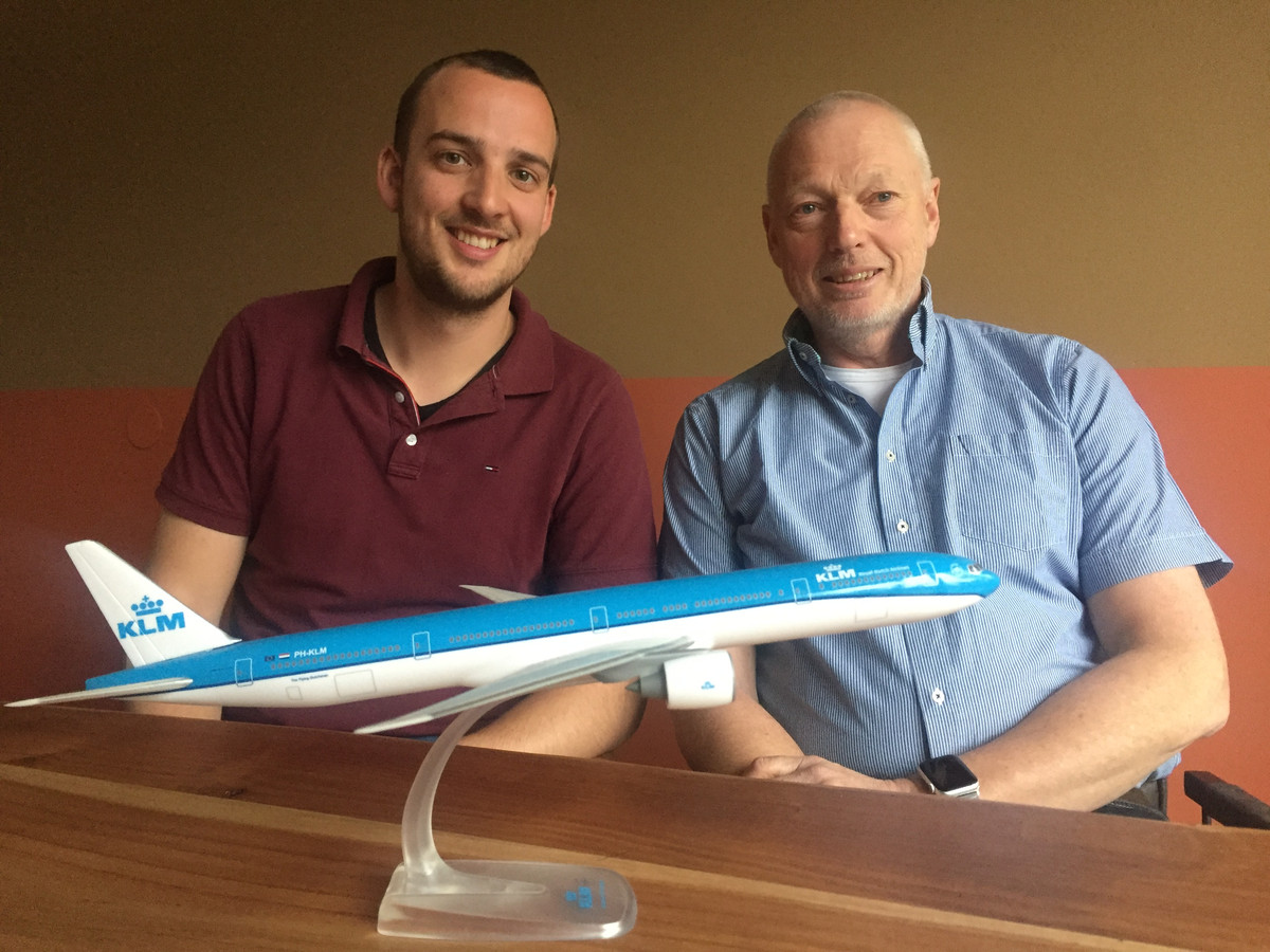 Vader en zoon Van Mil uit Berkel-Enschot werken samen in de cockpit ...