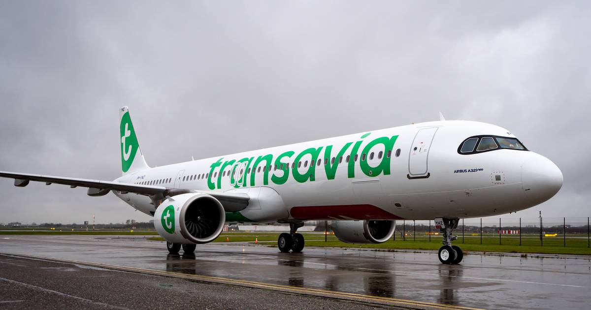 Transavia stopt met vegetarische saucijzenbroodjes aan boord ...
