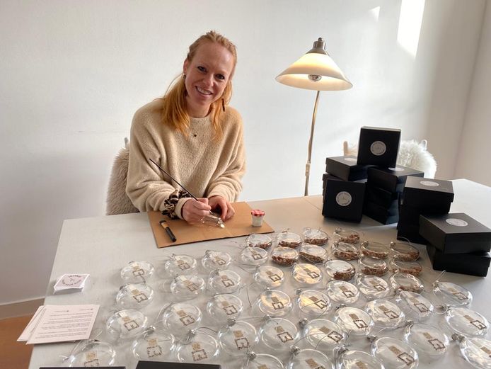 Stukje Dom in jouw kerstboom? Maren Elema maakt unieke kerstballen van ...