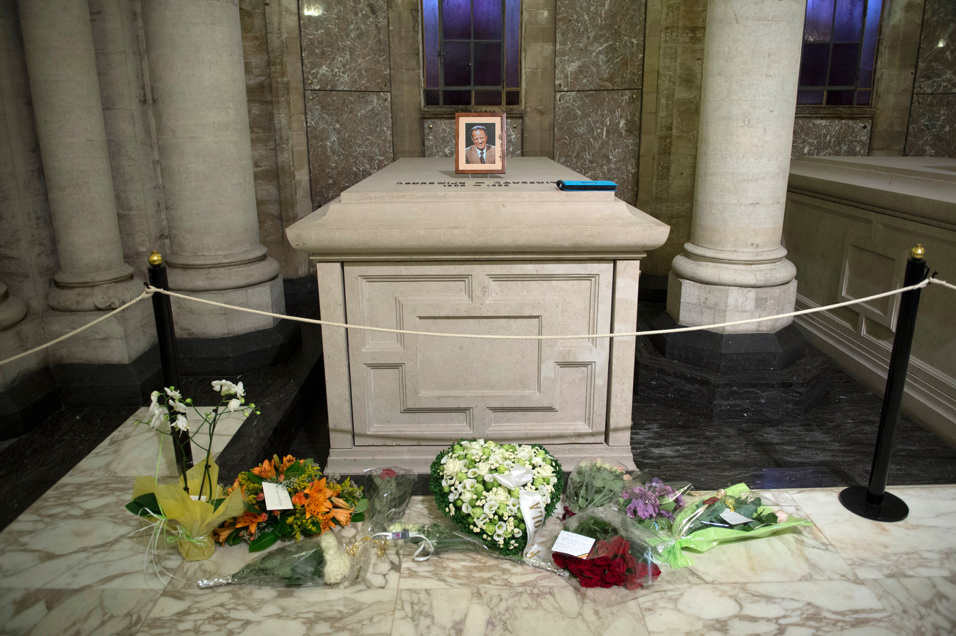 Leopold I moest langs de zijdeur en Albert II stond voor een groot ...