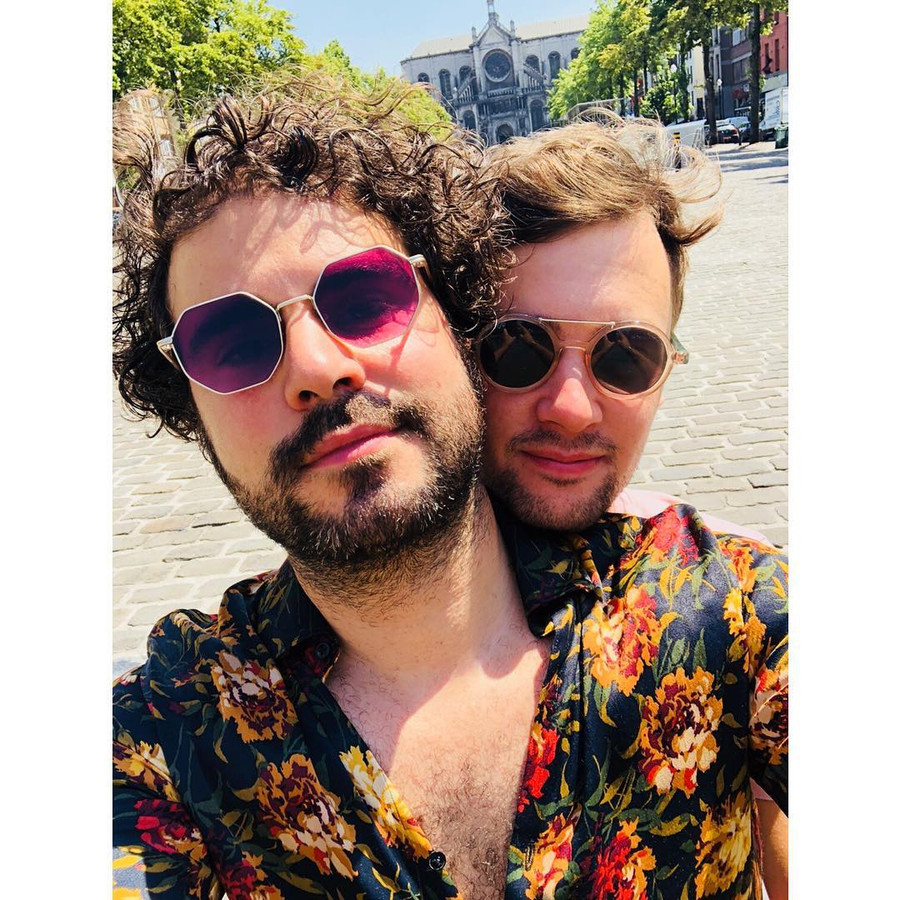 VRT-journalist Riadh Bahri is verloofd: “Nooit gedacht dat dit moment ...