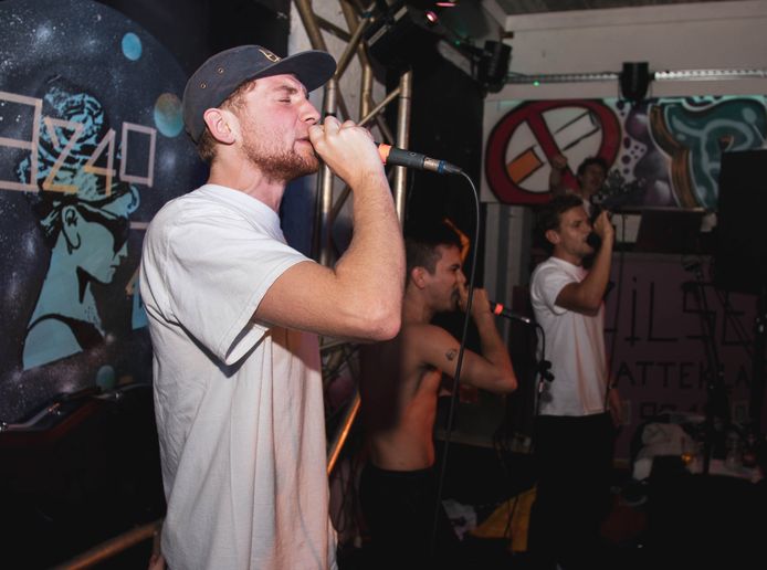 Rappers ‘Zilse Zatteklap’ bezingen ‘Zele City’ op eerste plaat ...