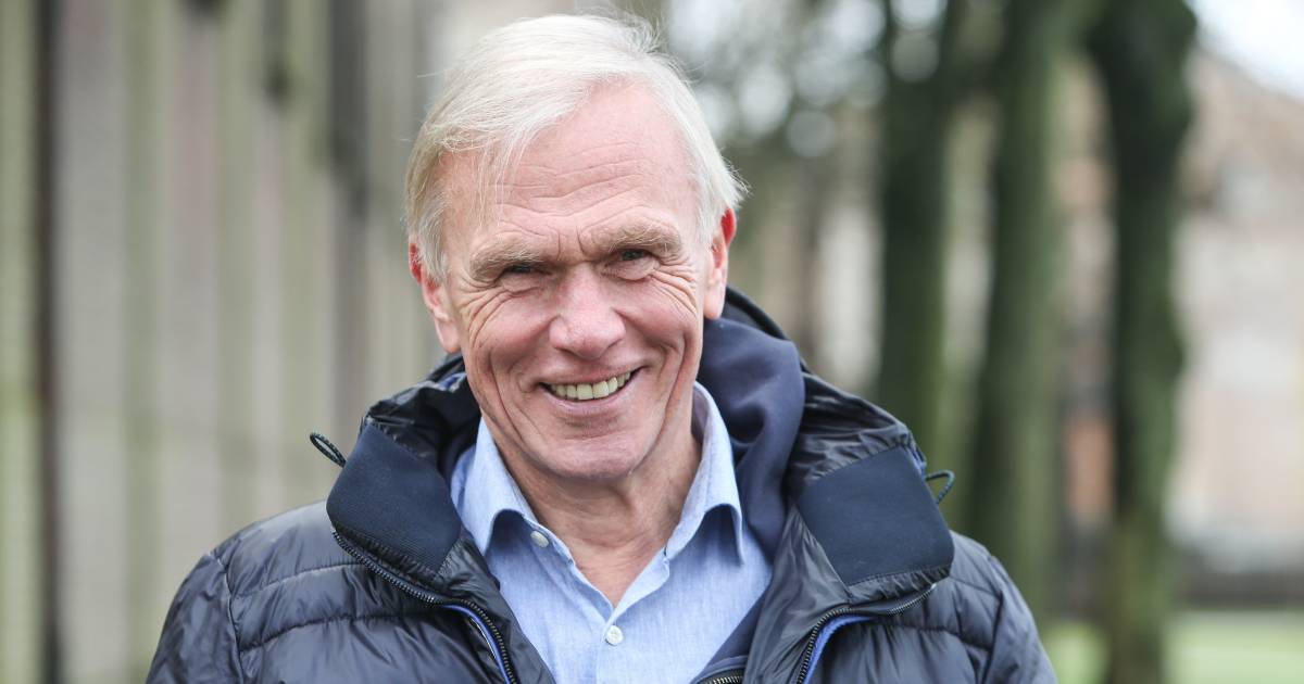 ‘Superflik’ Steven De Smet pleit in boek voor meer blauw op social ...