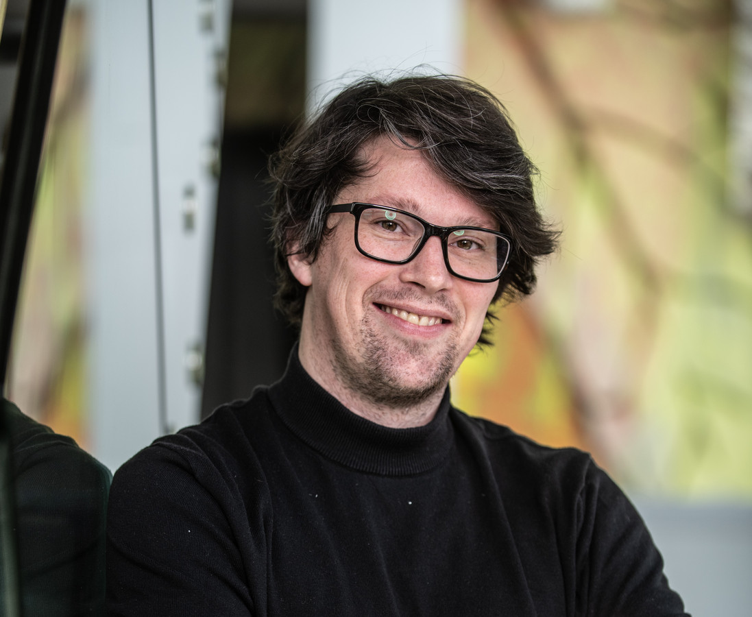 Enschede krijgt er officieel een studentenhuis bij: het fictieve Huize ...