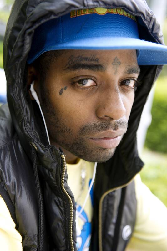 Rapper Kempi komt met boxers voor groot geschapen man | Show | AD.nl