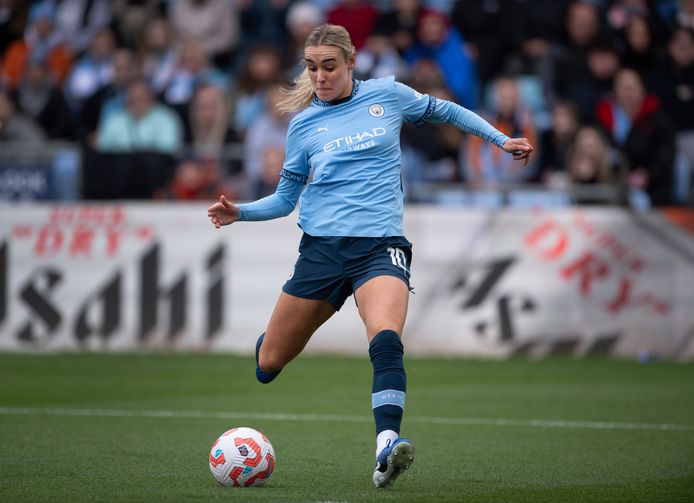 Mooi nieuws voor Jill Roord: speelster Manchester City keert na zware ...