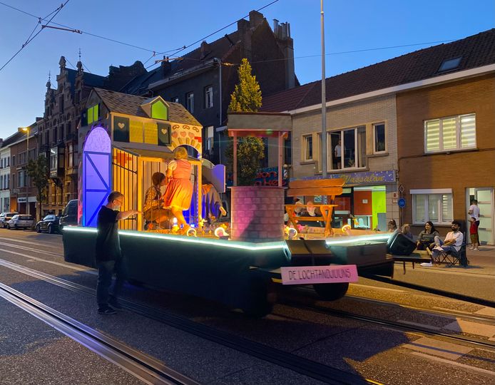 IN BEELD. Zo mooi was de 99e Lichtstoet in Ledeberg | Gent | hln.be