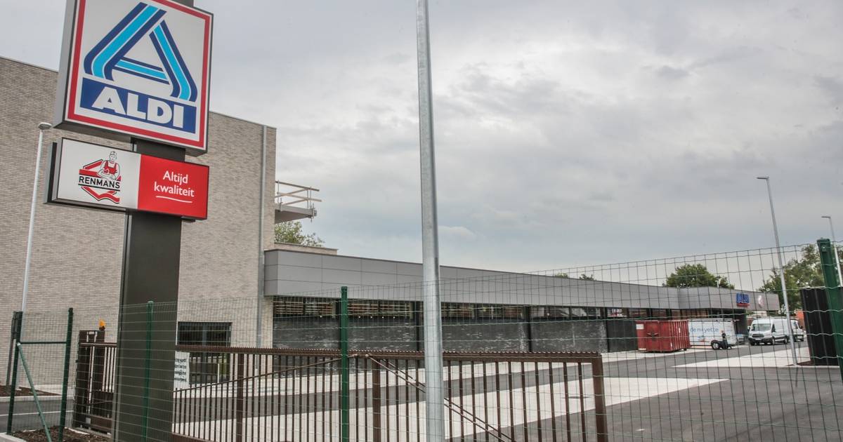 Vernieuwde Aldi opent deuren | Waregem | hln.be