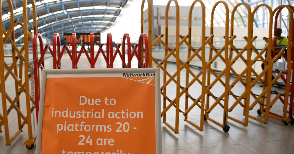 Treinverkeer VK ligt plat: spoorwerkers staken voor behoud koopkracht ...
