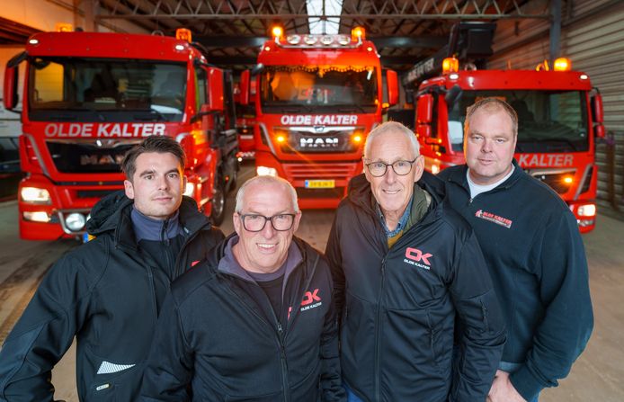 Bij Olde Kalter zit de baas gewoon op de shovel | Hengelo | AD.nl