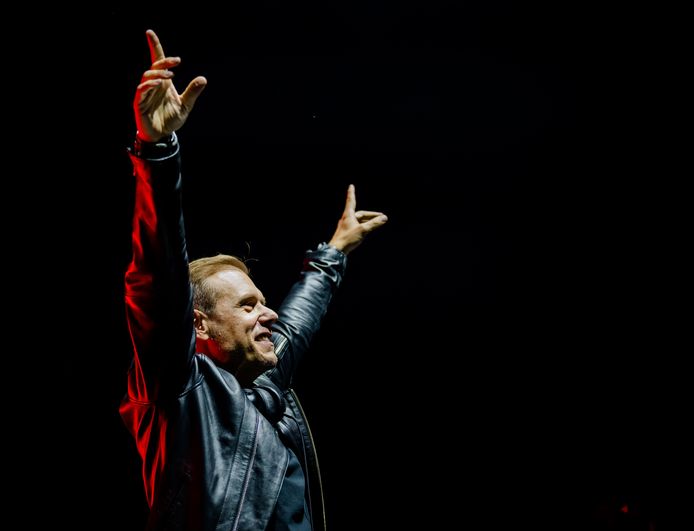 Armin van Buuren was een tijd niet gelukkig: ‘Ik dronk veel te veel, ik ...