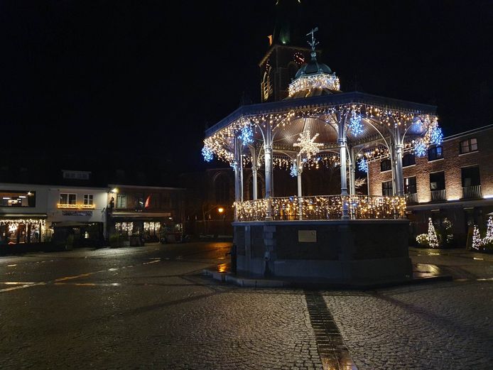 Sobere kerstverlichting krijgt veel kritiek: “Triestig, zielig ...