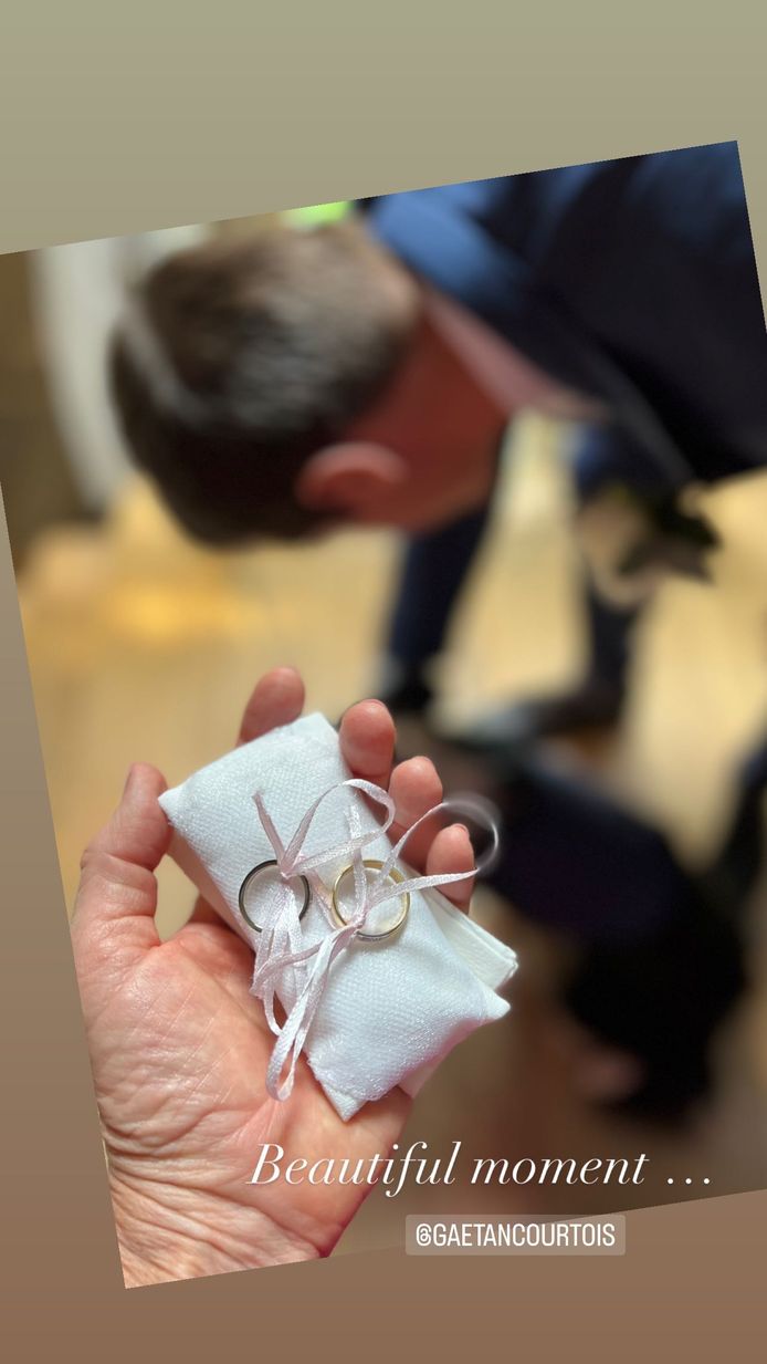 “De familie is compleet”: mama Gitte toont trots blik achter de ...