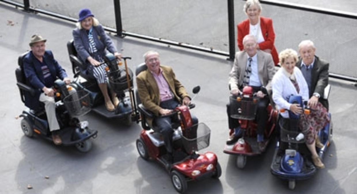 Hangouderen met een verborgen camera: Benidorm Bastards | Humo