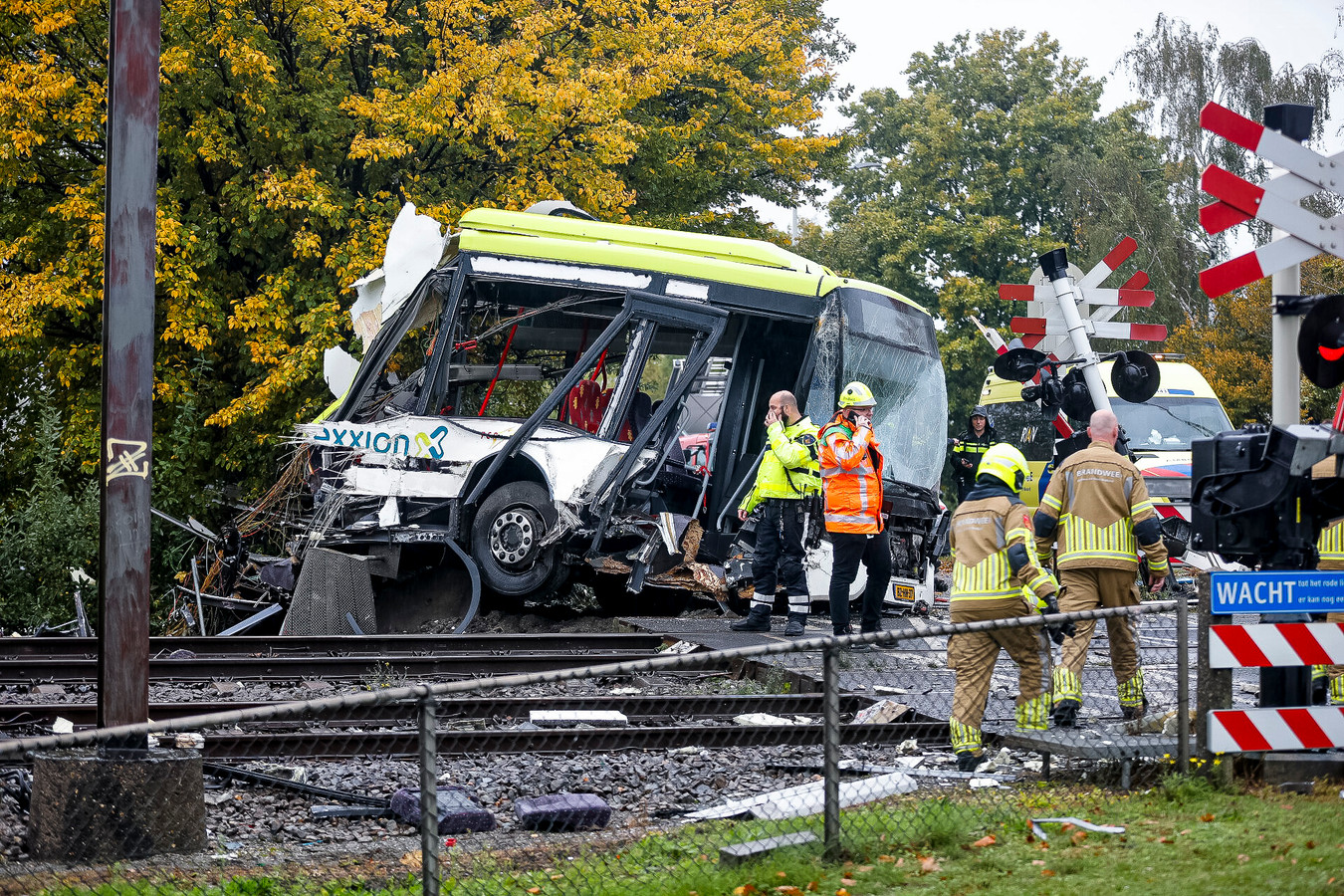 Onderzoek naar crash tussen bus en trein in Bergen op Zoom gaat lang ...