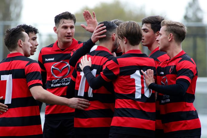 Teams mogen weer trainen, wachten is nog op wedstrijden: ‘We moeten zo ...