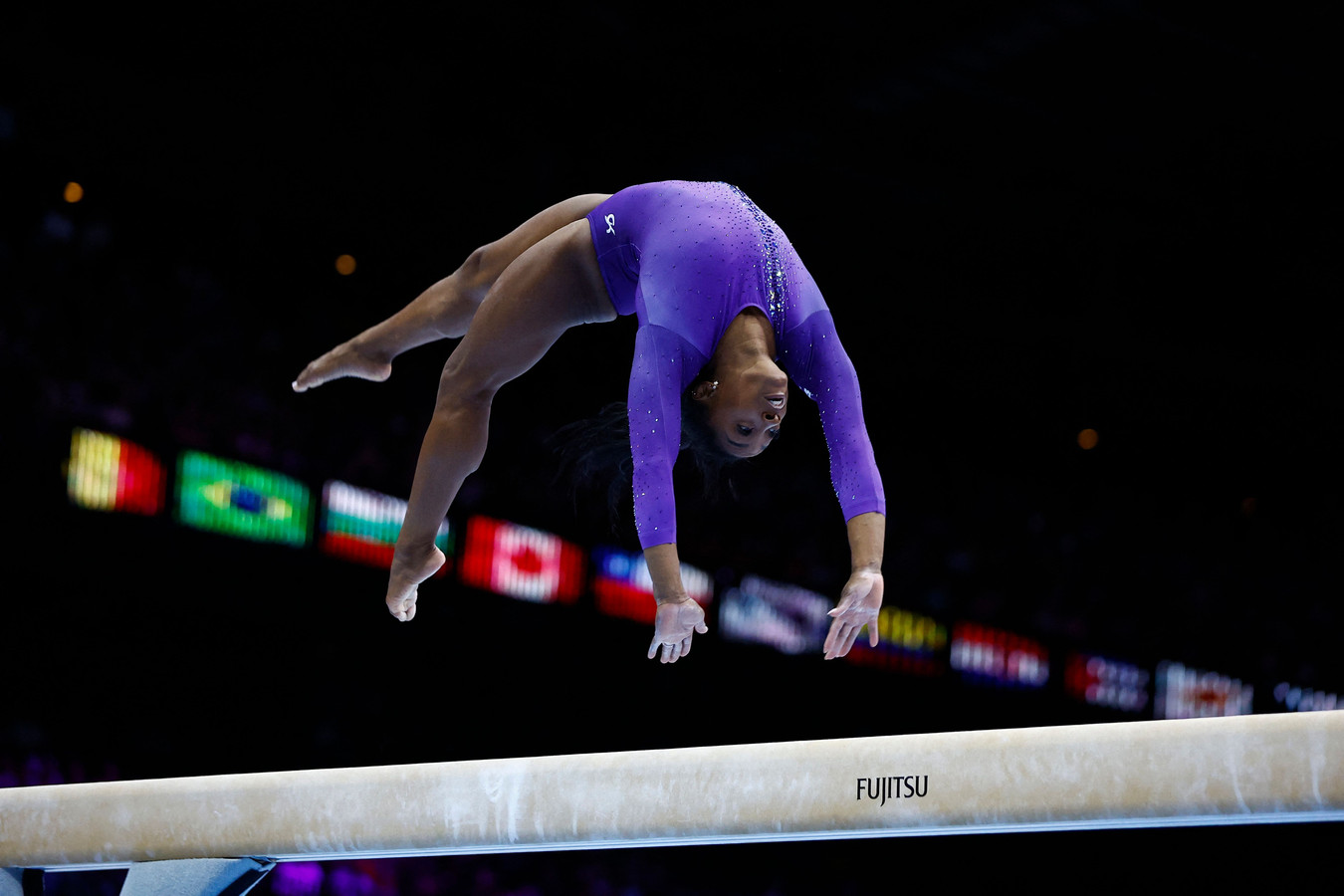 Simone Biles verlaat WK turnen in Antwerpen met vijf medailles en... 14 ...