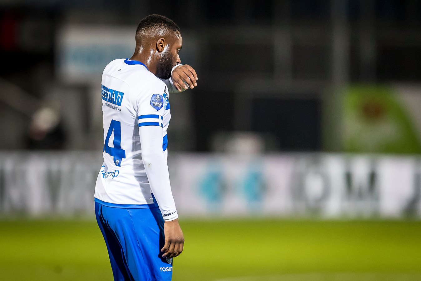 Onder bedreiging pistool wordt oud-jeugdspeler NEC Leandro Fernandes ...