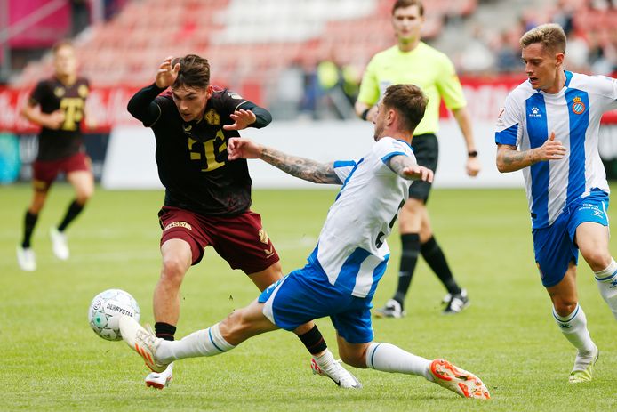 Gewilde Douvikas tilt marktwaarde verder omhoog dankzij twee treffers ...