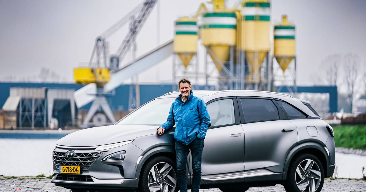 Arie is verliefd op zijn waterstofauto (één van de 505 in Nederland ...