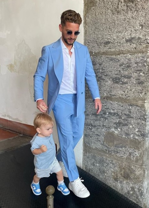 Les footballeurs en vacances: Dries Mertens retrouve Naples, Axel ...