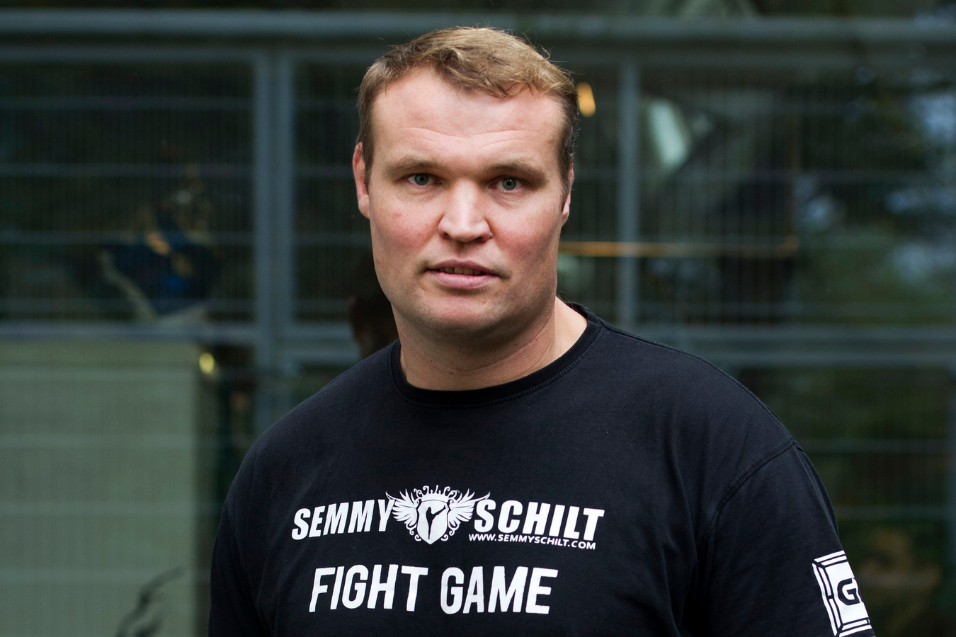Knokken met Sem Schilt of rollen met Mark Huizinga? ‘Van vechtsporten ...