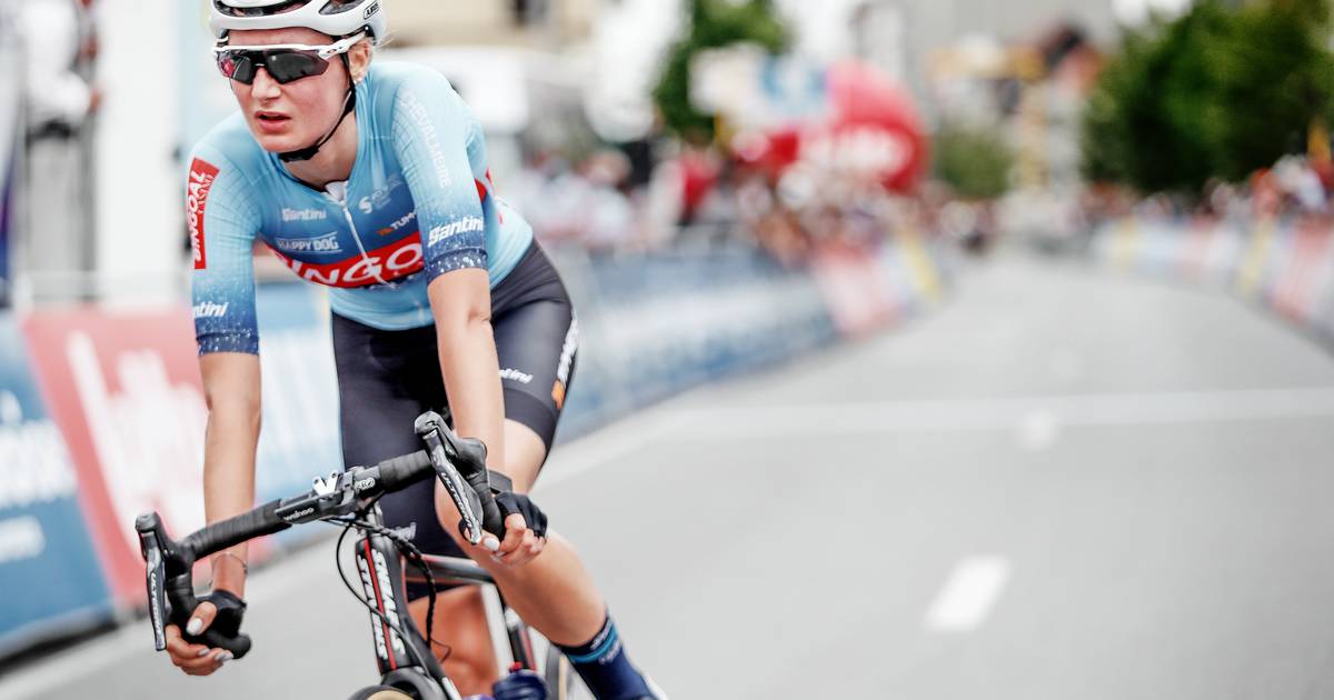 Kelly Van den Steen derde in etappe voor sprinters: “Niet getwijfeld ...