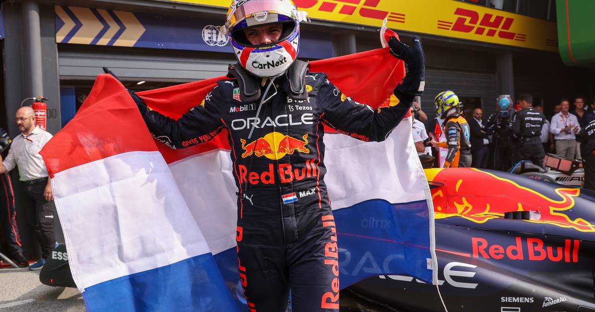 Max Verstappen wint in Zandvoort na zinderende race, Lewis Hamilton ...