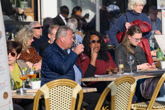 Valentijn schiet raak met heerlijke prille lentedag: heel Antwerpen ...