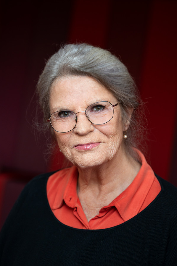 Hoe de krant steeds meer een mevrouw werd: ‘Ik als rolmodel voor de ...