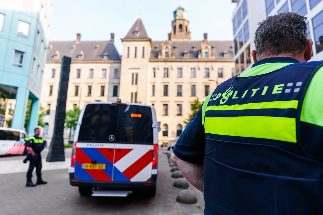 Aboutaleb annuleert bijeenkomst Feyenoord City vanwege mogelijke ...