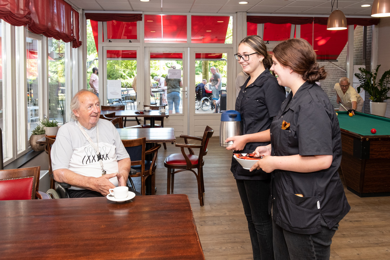 Kelly en Selina zijn pas 17 en 16, maar werken door ‘lumineus idee’ nu ...