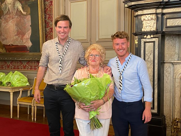 Zeven Gentse iconen in bloemetjes gezet voor hun bijdrage aan Gentse ...