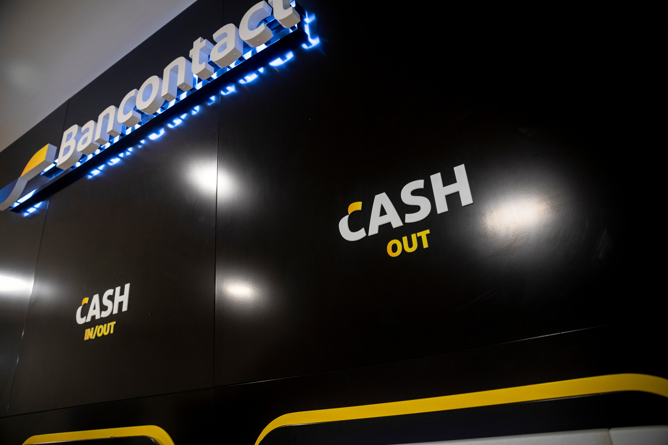 Nieuwe Bancontact-automaten gepland op parking van Delhaize in Sint ...