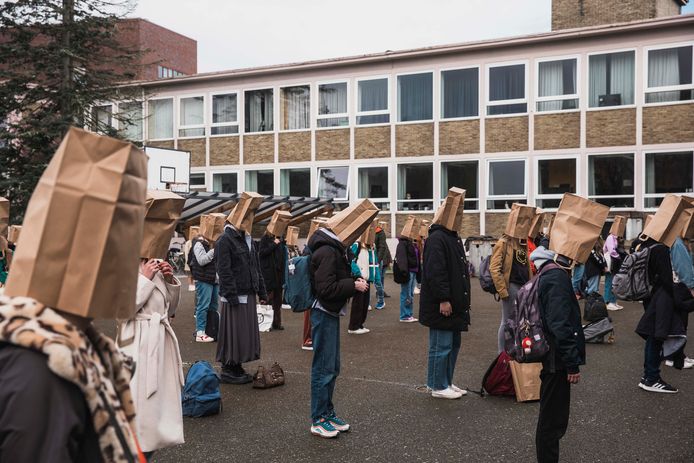 Leerlingen PIKOH Hasselt protesteren tegen nieuwe eindtermen: “Minder ...