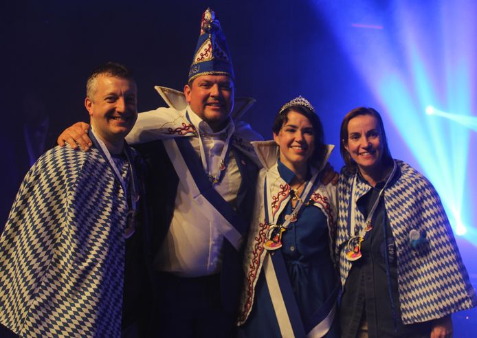Joery en Natasja zijn het gloednieuwe prinsenpaar van Carnaval Halle | Carnaval Halle 2024 | hln.be