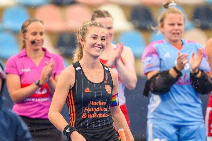 Oranje-aanvoerster Xan de Waard verkozen tot beste hockeyster ter wereld, Pirmin Blaak beste ...