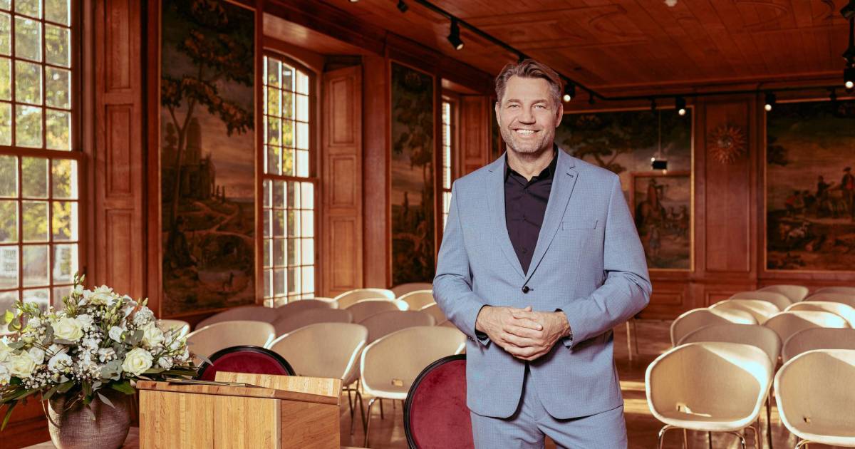 Seniorentrouwshow Dennis van der Geest begin juli op de buis | Show ...