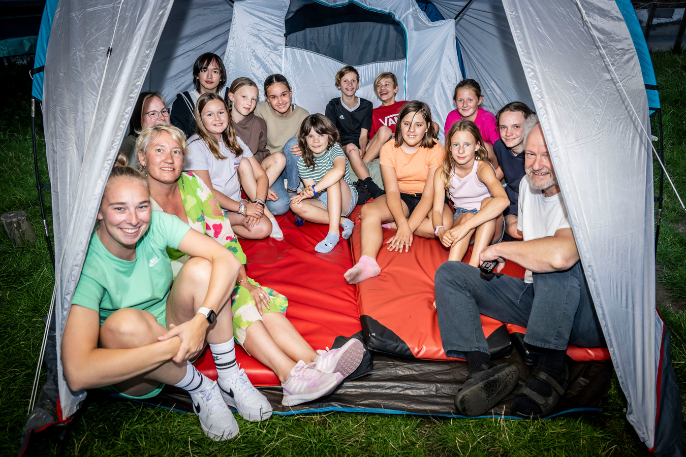 Zesdeklassers kinderopvang De Speelvogels nemen afscheid met sleepover ... Zesdeklassers kinderopvang De Speelvogels nemen afscheid met sleepover ...