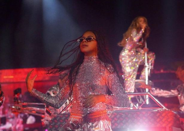 Als Beyoncé ‘lets Go Zegt Danst Dochter Blue 11 Erop Los Op Het