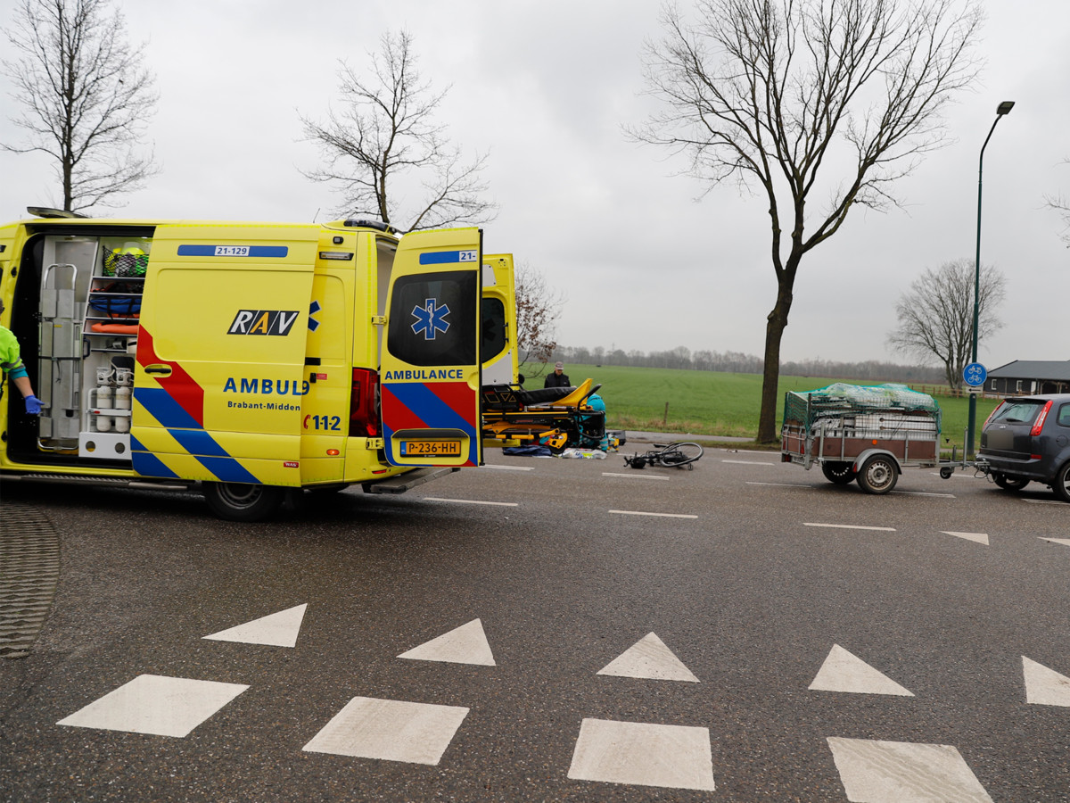 Vrouw (87) op e-bike overleden na botsing in Haps | Foto | bd.nl