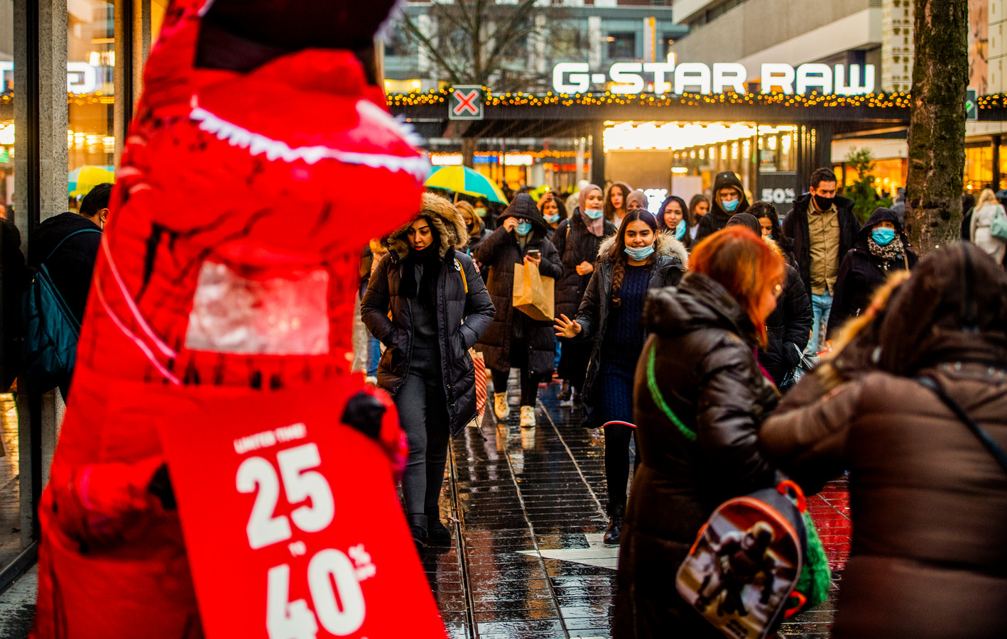 Weer geen Black Friday in Rotterdam, maar vijf dagen met koopjes | Foto ... Weer geen Black Friday in Rotterdam, maar vijf dagen met koopjes | Foto ...