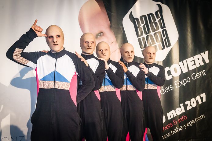 Vader van Baba Yega-oprichter leeft in luxe maar kan schuld van ...