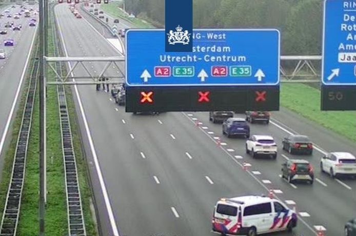 Zwaar ongeluk op A2 bij Oudenrijn: meerdere gewonden, snelweg weer vrijgegeven na onderzoek ...